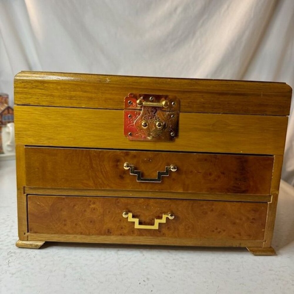 Vintage Rosalco Commodore Collection Wooden Jewelry B… - Gem